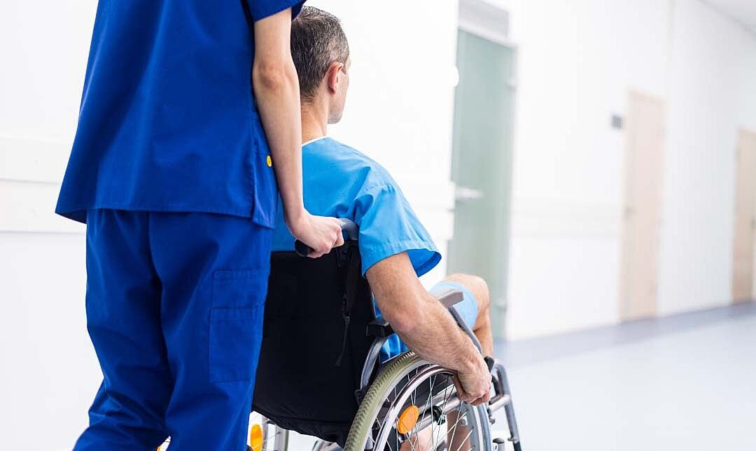 CenTrak | Optimized Patient Flow with Human & Asset Tracking in the ER CenTrak | Optimized Patient Flow with Human & Asset Tracking in the ER