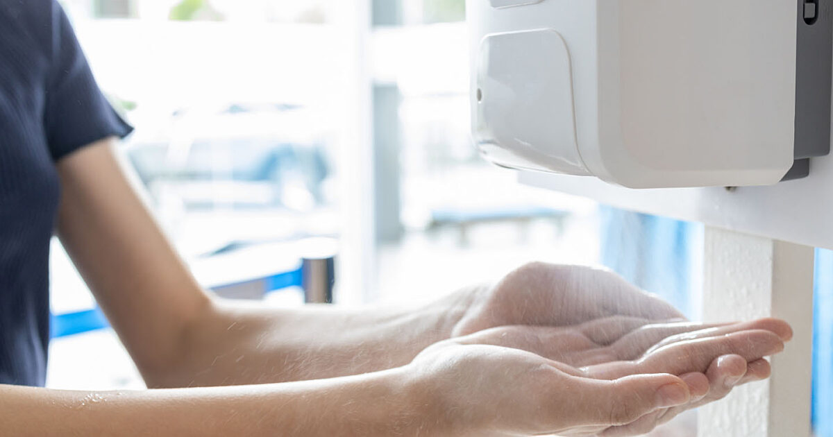 CenTrak | Selecting a Hand Hygiene Compliance Solution